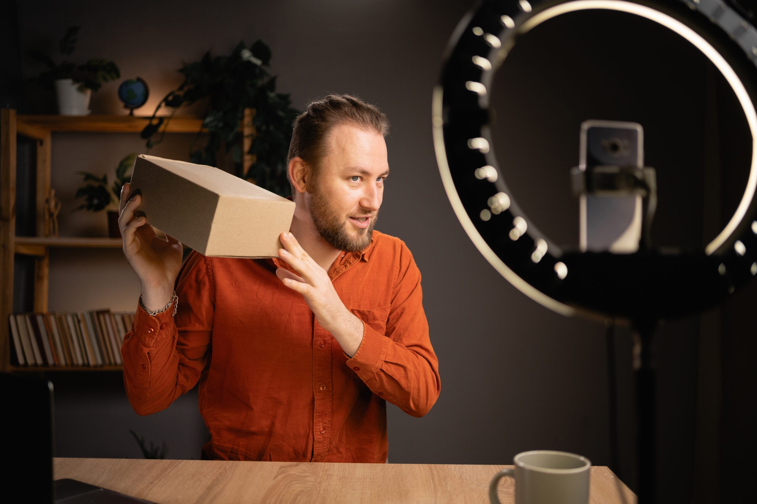 B2C vs. B2B Influencer Marketing – What’s the Difference? – TopRank ...